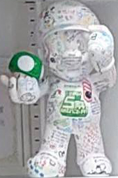 File:1UP Studio Mario Statue.jpg - Super Mario Wiki, the Mario encyclopedia